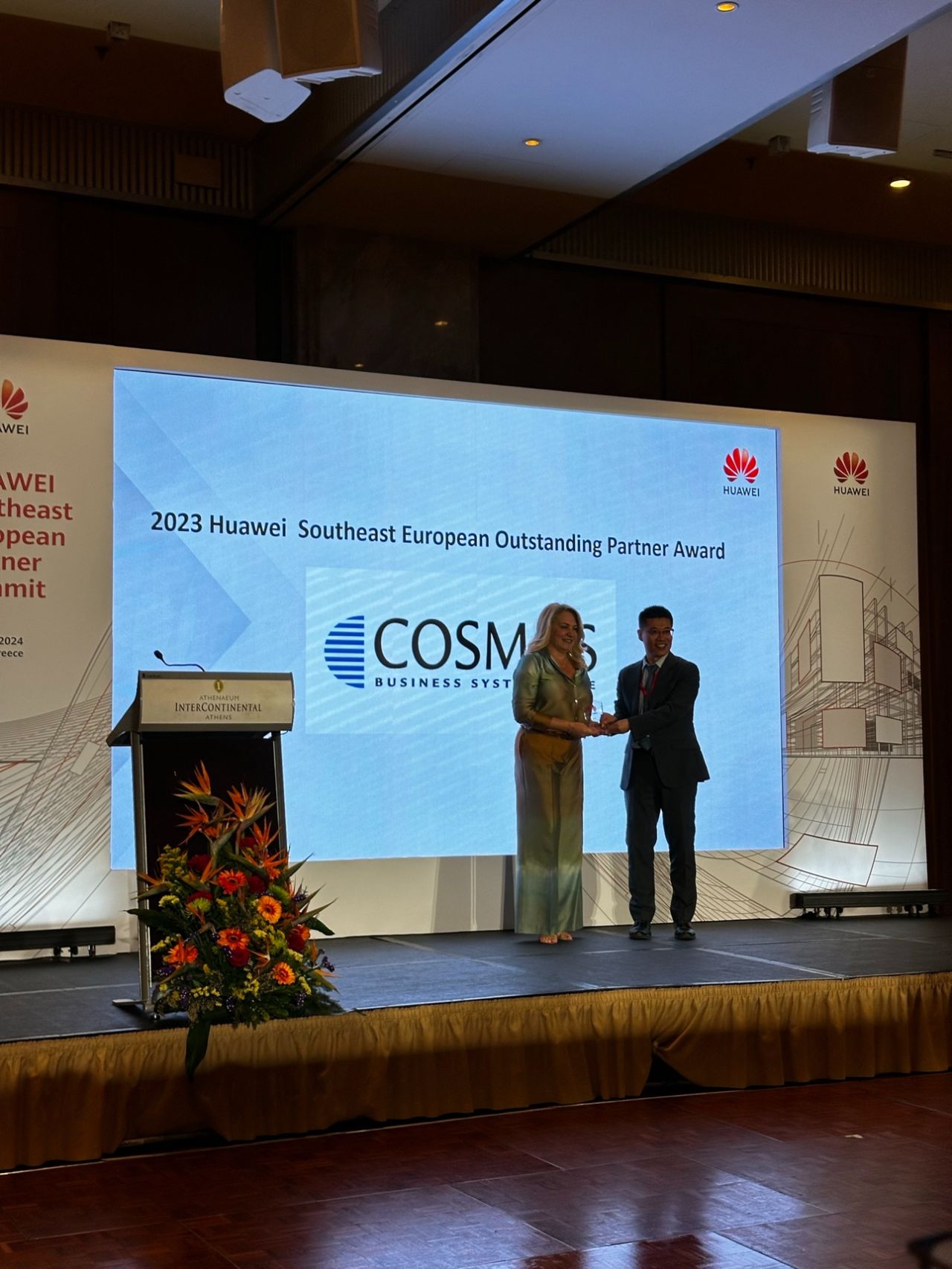 Η Cosmos Business Systems βραβεύεται από την Huawei - TechMail